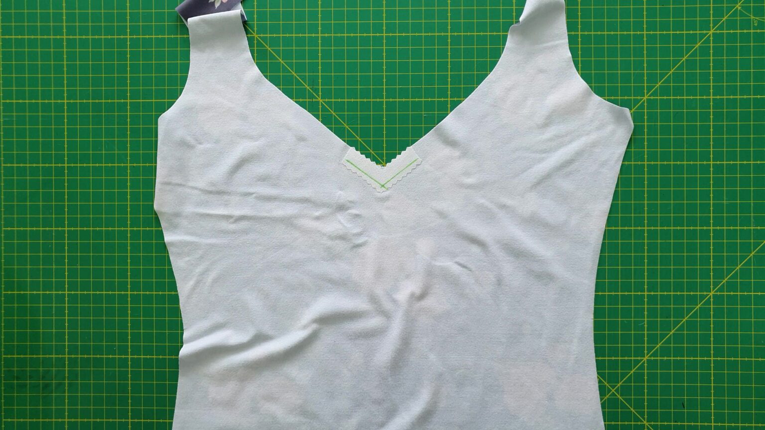 How to Sew a V Neck - Pattern Niche