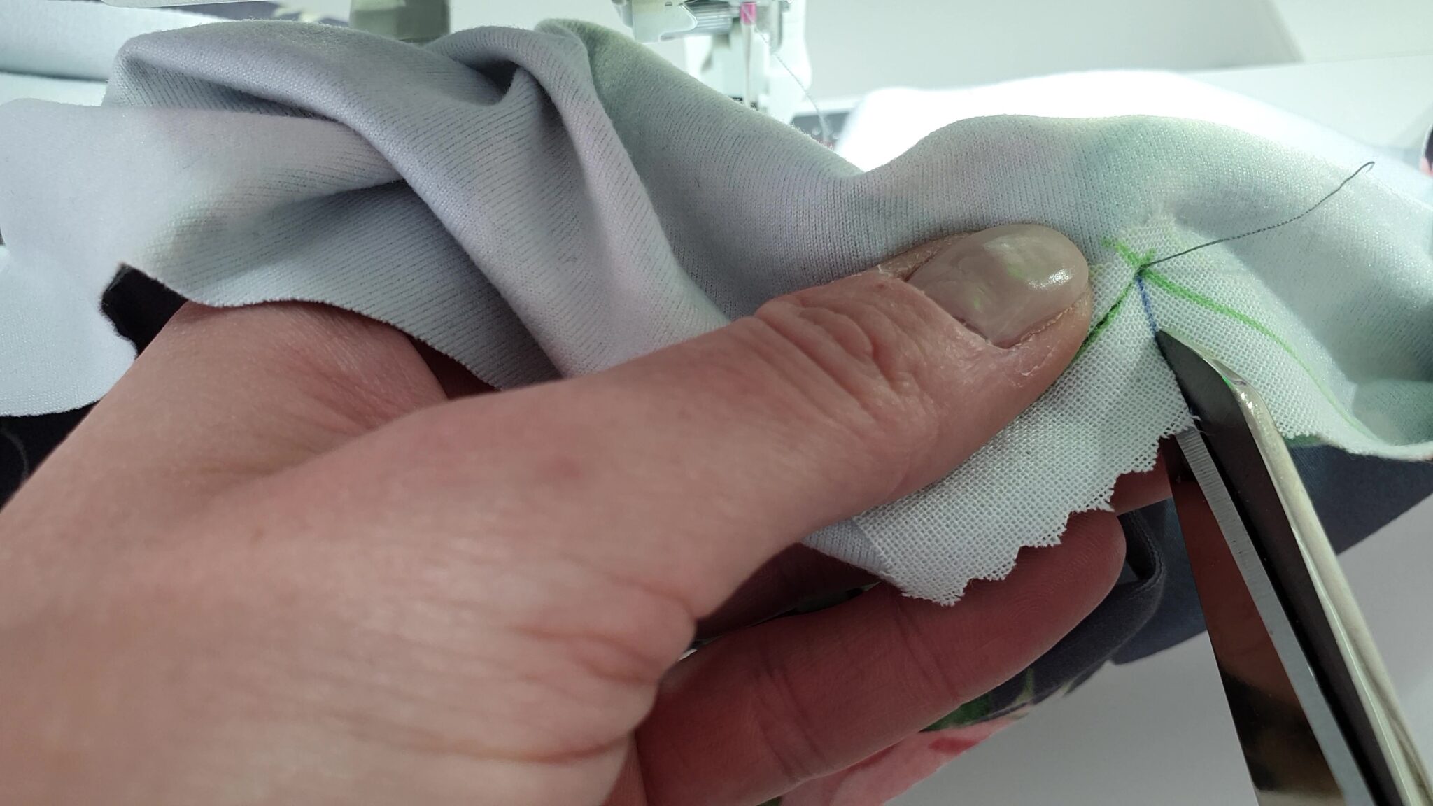 How to Sew a V Neck - Pattern Niche